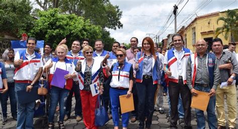 Milena De Escalón Acompañó A Aspirantes A Su Planilla De Concejales Por