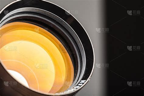 镜头拉近