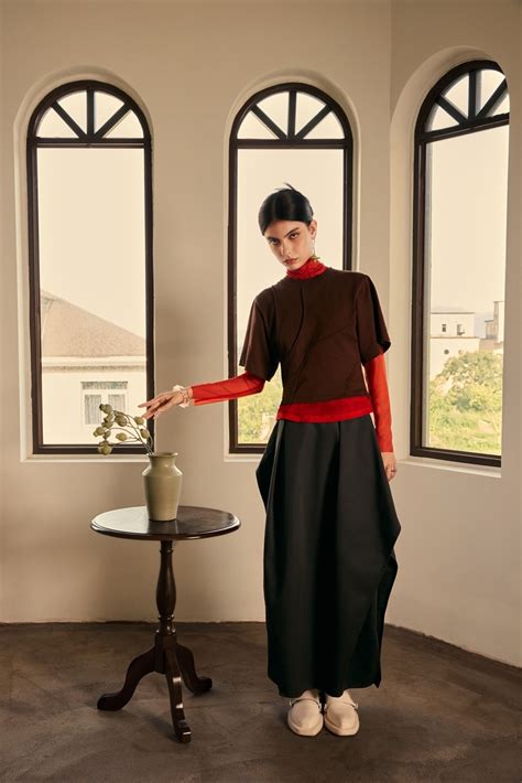 Bruna R Quest Artists Models