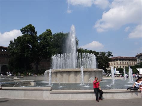 Fountains In Milan Italy At Michael Tirado Blog