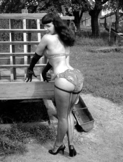 Bettie Page Tumbex