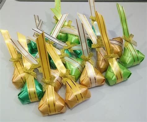 เหรียญโปรยทาน ขนมสอดไส้ ขนมไทย ใส่เหรียญ 1 บาทแล้ว 10 ชิ้น 1ชุด งานบุญ งานบวช ทอดกฐิน ของ