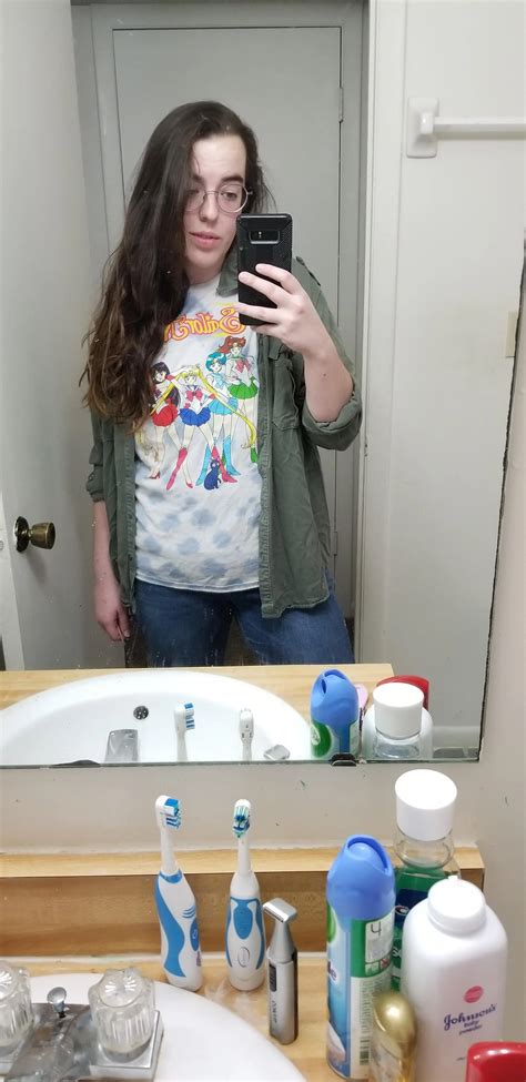 Wearing A Binder For The First Time And You Can Bet Your Sweet Ass I Cried Scrolller