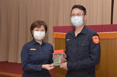 警察局表揚111年7至9月份「受理民眾報案服務態度績優人員」及9月份「忠勤」事蹟績優人員 澎湖e傳媒
