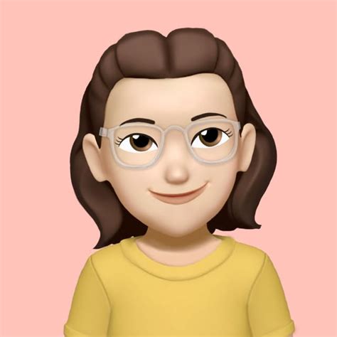 Adriana Cuevas Adiscuevas • Threads Say More