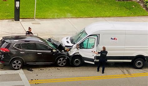 Accidente en Florida fue por culpa de mujer que hacía sexo oral