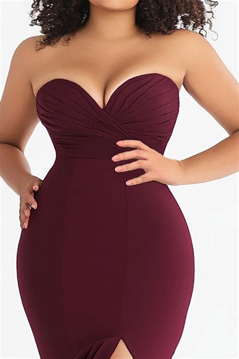 Queendancer Women Plus Size Burgundy Satin A Line Embroideried Formal