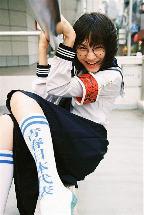 Pin De Wetherreport55 Em Suzuka Em 2025 Poses De Modelagem Poses