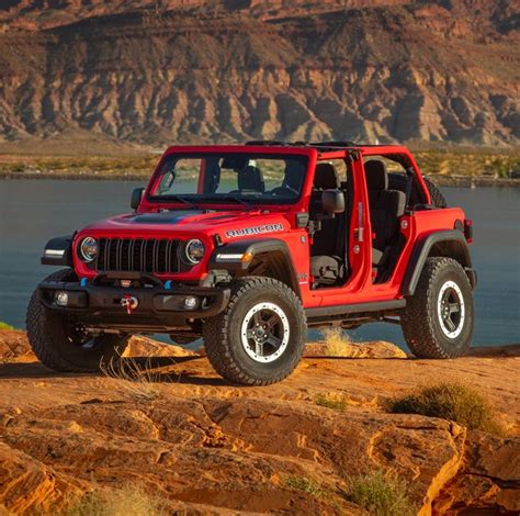 Jeep Wrangler And Gladiator Offer New 2 Inch Factory Lift Kit
