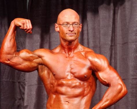 Bodybuilder Powerlifter Weighs Into The Competition Air Force Display