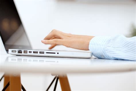 在线客服系统选择功能齐全、具备移动端 天润融通