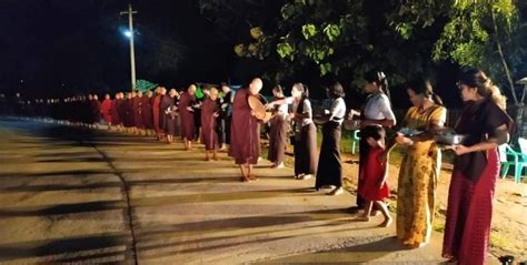 မအီမြို့၌ သံဃာတော် ၇၆ ပါးတို့အား ဥပုသ်နေ့ အရုဏ်ဆွမ်း ဆက်ကပ်လောင်းလှူ Myanmarnationalpost