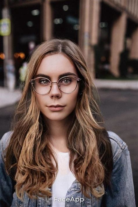 Whats The Smart Guy With Glasses Meme Russian Influencer Ян Топлес