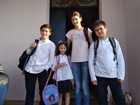 9 შვილის დედის რჩევები იყავით მშვიდად ყველაფერი დალაგდება ყველას მოუსმინეთ მაგრამ თვითონ