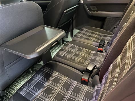 Столики на спинки сидений 👍 — Volkswagen Touran (1G), 1,9 л, 2009 года ...