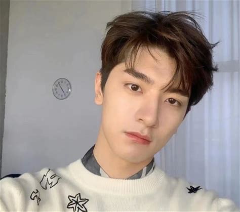 帅气韩式男生发型 让你立马变成男神男士短发 美发站