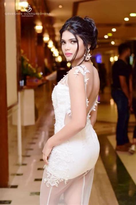 Sri Lankan Sexy Models Hasini Samuel Hot Photoshoot