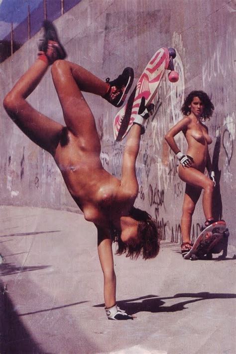 Naked Skateboarding Porn Pic