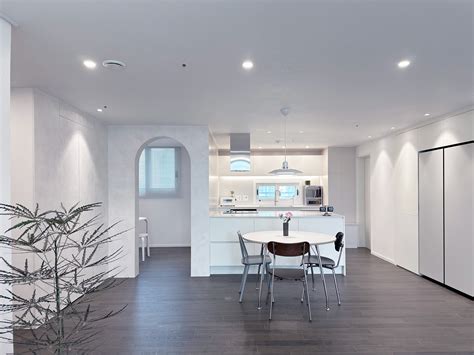 디자인컴퍼니리뉴올인테리어 천안인테리어 아산인테리어 Project 39py 아파트 인테리어 Color Walnut And White 시공후 시공전 다크우드톤의 마루와