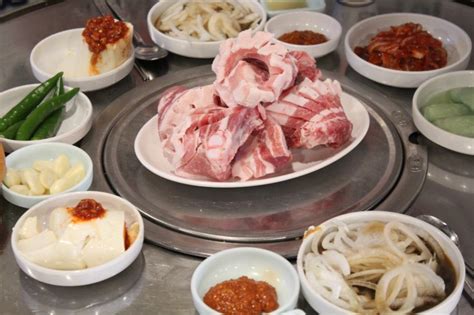 신촌 삼겹살 반할 수 밖에 없는 소문난집 신촌 고기집 네이버 블로그