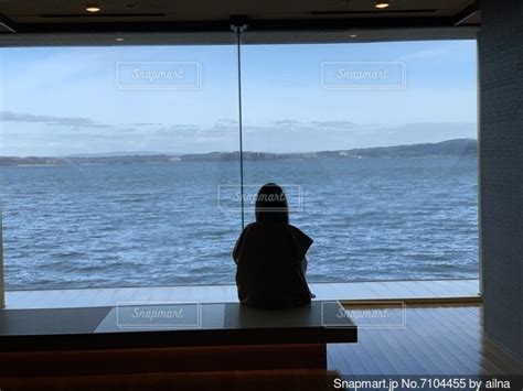 海を眺めての写真画像素材 7104455 Snapmartスナップマート