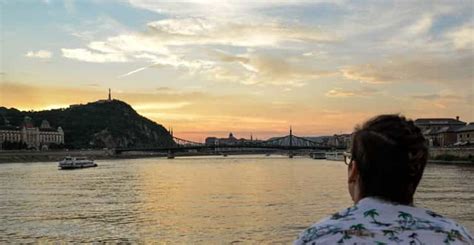 Budapest Sunset Danube Cruise With Unlimited Prosecco Getyourguide