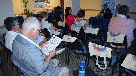 ОИЦ ВАРНА СЕ ВКЛЮЧИ С ПРЕЗЕНТАЦИЯ В КОНФЕРЕНЦИЯ ЗА СИНЯ ИКОНОМИКА Eufunds