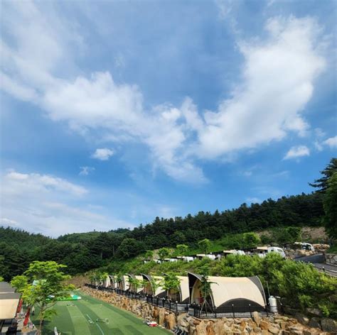 맑은 공기와 조용한 장소에 있어 편안하게 즐길 수 있는 글램핑장 노블글램핑 뉴스앤피플