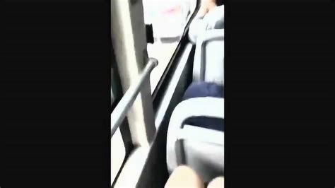 体验过在公交车上憋尿吗？美女这是要哭的节奏啊！腾讯视频