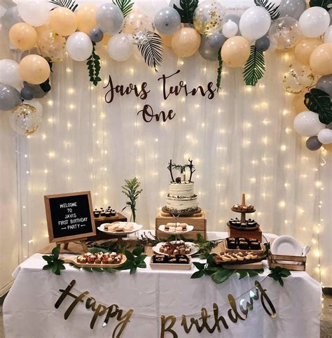 Fun Frolic Birthday Party Decoration Ideas Venuelook Blog Simple
