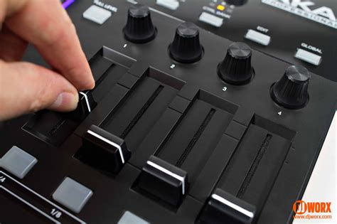 REVIEW AKAI Pro MPD226 And MPD232 Controllers DJWORX