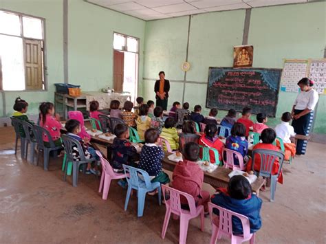 မိုင်းခုတ်မြို့၊ အခြေခံပညာအထက်တန်းကျောင်း၌ ဒုတိယအကြိမ် Kg ကလေးငယ်များအား ကျောင်းတွင်း အာဟာရက