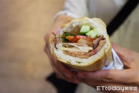 大規模食物中毒！麵包店驚傳「近500人上吐下瀉」緊急送醫 11例重症「最小才6歲」現況曝光