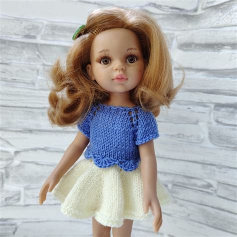 Вязаная спицами кофта на пуговицах с коротким рукавом и канвой для куклы Paola Reina Паола