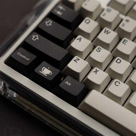 DIY Mechanical Keyboard With RGB Backlight