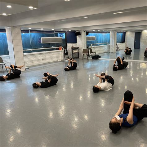 관인 증산 세종무용학원 ️현대무용입시증산세종무용학원 ️⠀ 요일마다 시간마다 바뀌는 현대무용