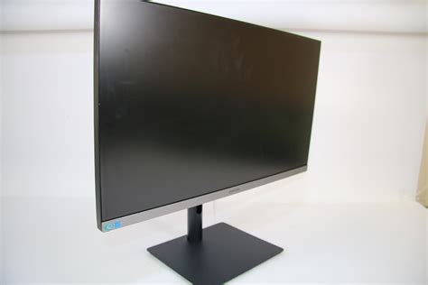 Samsung Ls R Fdnxza Sr Bezel Less Ips Panel Professional Monitor M