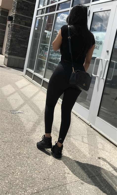 Sexy Indian In Gym Shark Leggings Looks Right Into Camera Spandex Leggings Yoga Pants Forum