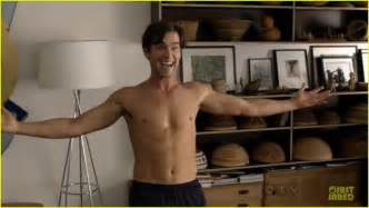 Matt Bomer Shirtless Witte Kraag Youre Welcome Harry Styles Flashes