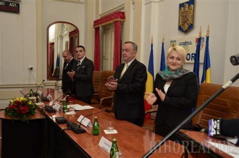 Cristian Bitea Instalat Subprefect In Prezenta Liberalilor Cornel