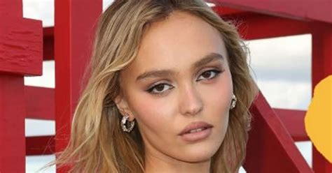 ابنة جوني ديب عارية الصدر على غلاف مجلة شهيرة شاهد وطن يغرد خارج