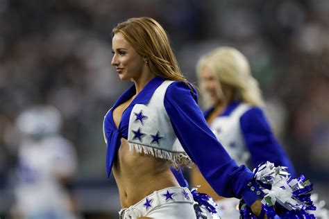 Cowboys Cheerleader Turning Heads Before Team S Home Opener The Spun