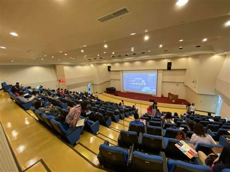 葉峻榳醫師。慢性病＆體重管理 《社團法人中華民國糖尿病衛教學會》 演講主題：「2019