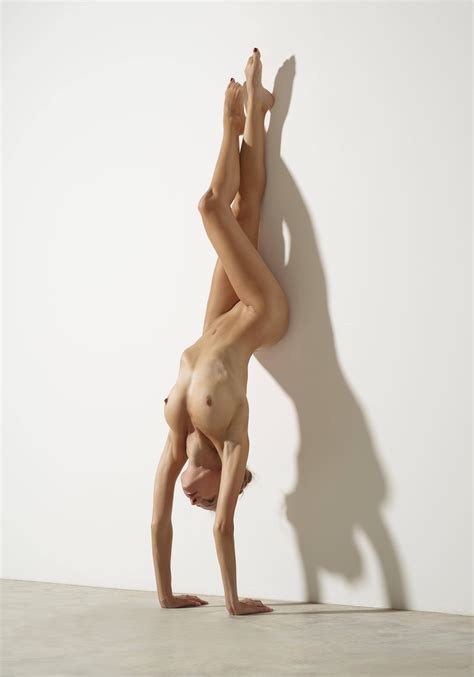 Pointing Up Porn Pic Eporner