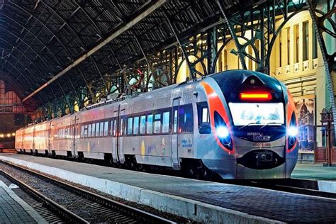 УЗ запроваджує динамічні ціни на квитки що впливатиме на вартість