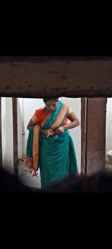 Real Pissing Sheeting Collaction Avilable