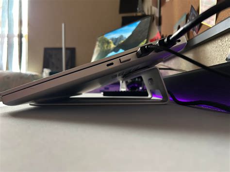 Razer Devices Do Not Have Flash Storage Containing Installation Files