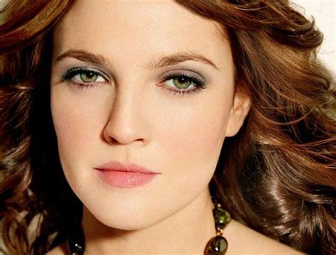 Best Hair Color For Hazel Eyes 5 Skin Tone Friendly Ideas Pale Skin