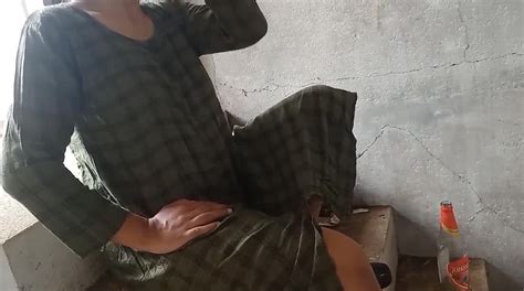 Desi Local Rendi Outdoor Swallowing Beer Pissing Beer Bottle