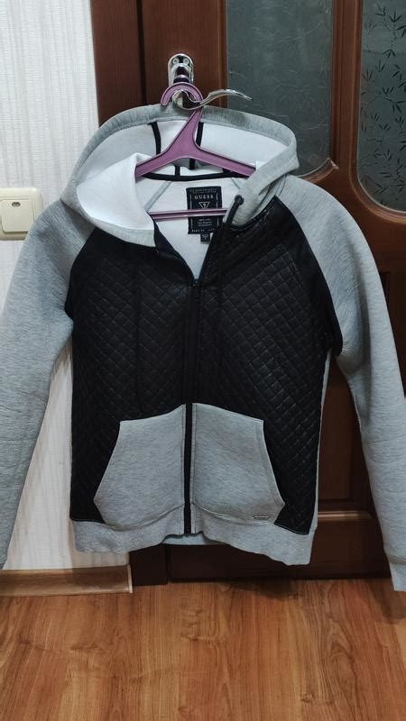 Оригінальна чоловіча кофта олімпійка фірми Guess — ціна 1800 грн у